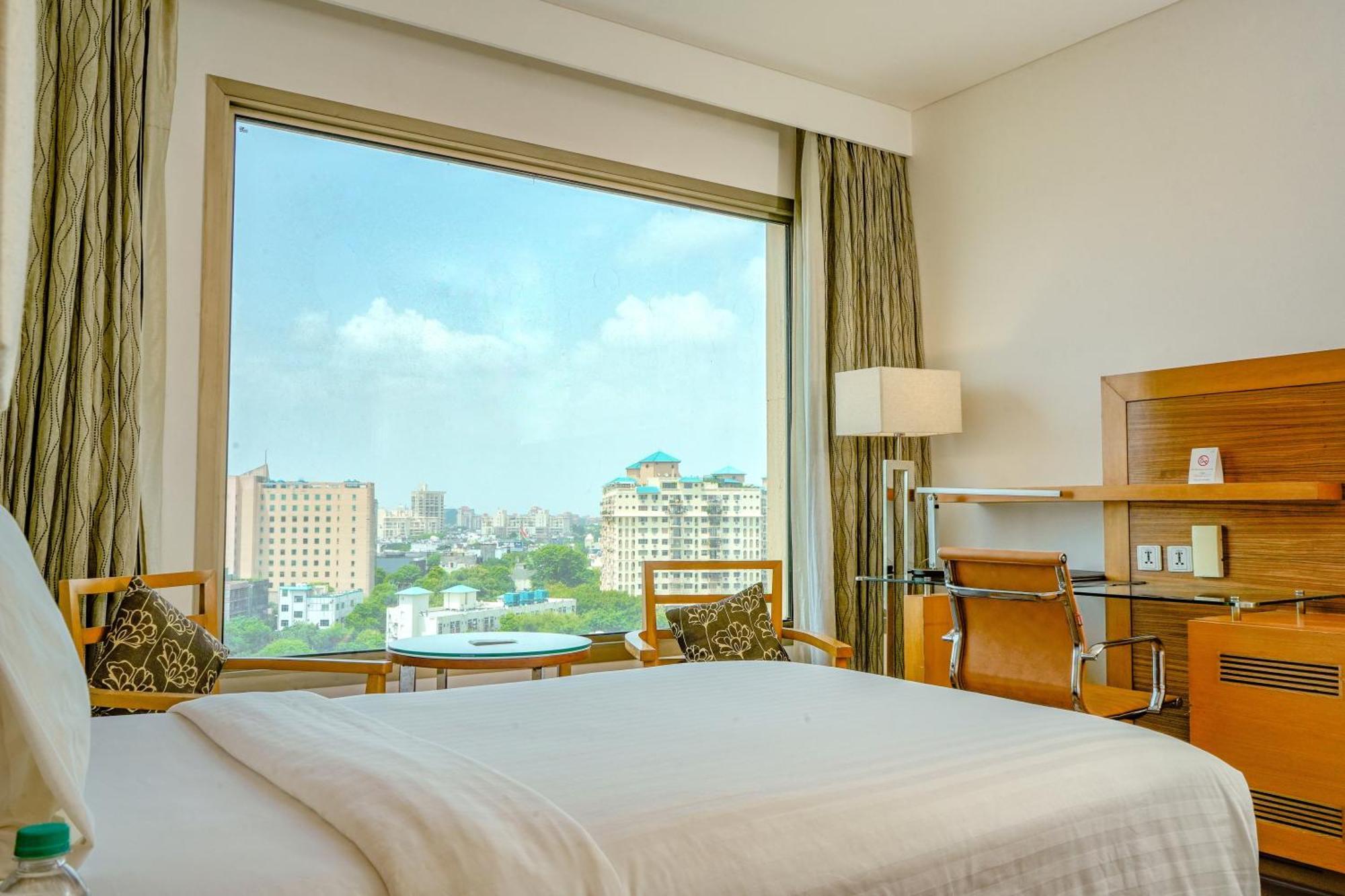 HOTEL COURTYARD GURUGRAM DOWNTOWN | ⋆⋆⋆⋆ | GURGAON, INDIA | SEASON ...